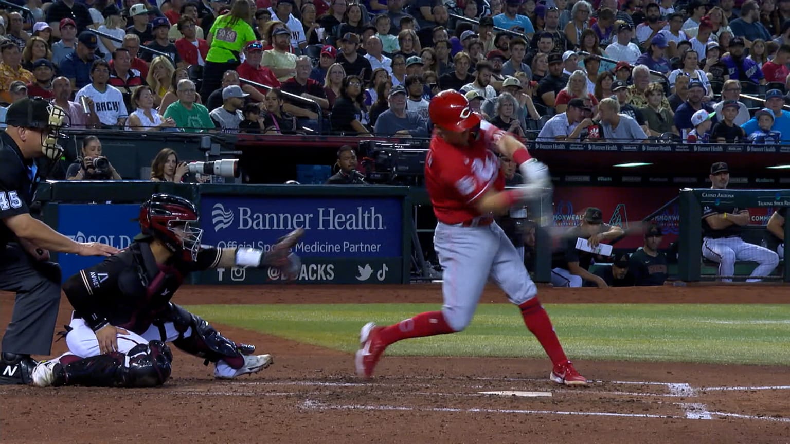 Matt McLain hits a solo home run to right field | 08/26/2023 ...