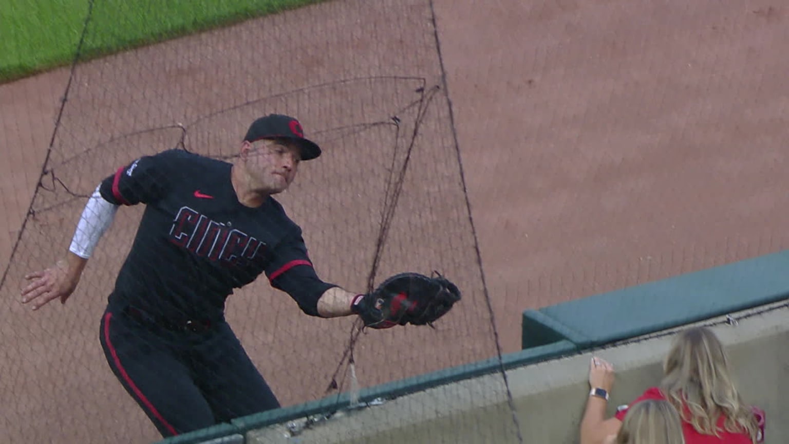 Joey Votto makes an impressive catch in foul ground | 06/30/2023 ...
