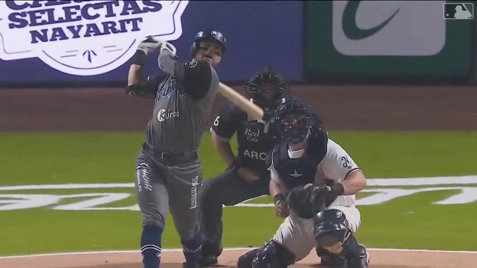 Ávila drives in Piña with double | 01/01/2026 | MLB.com