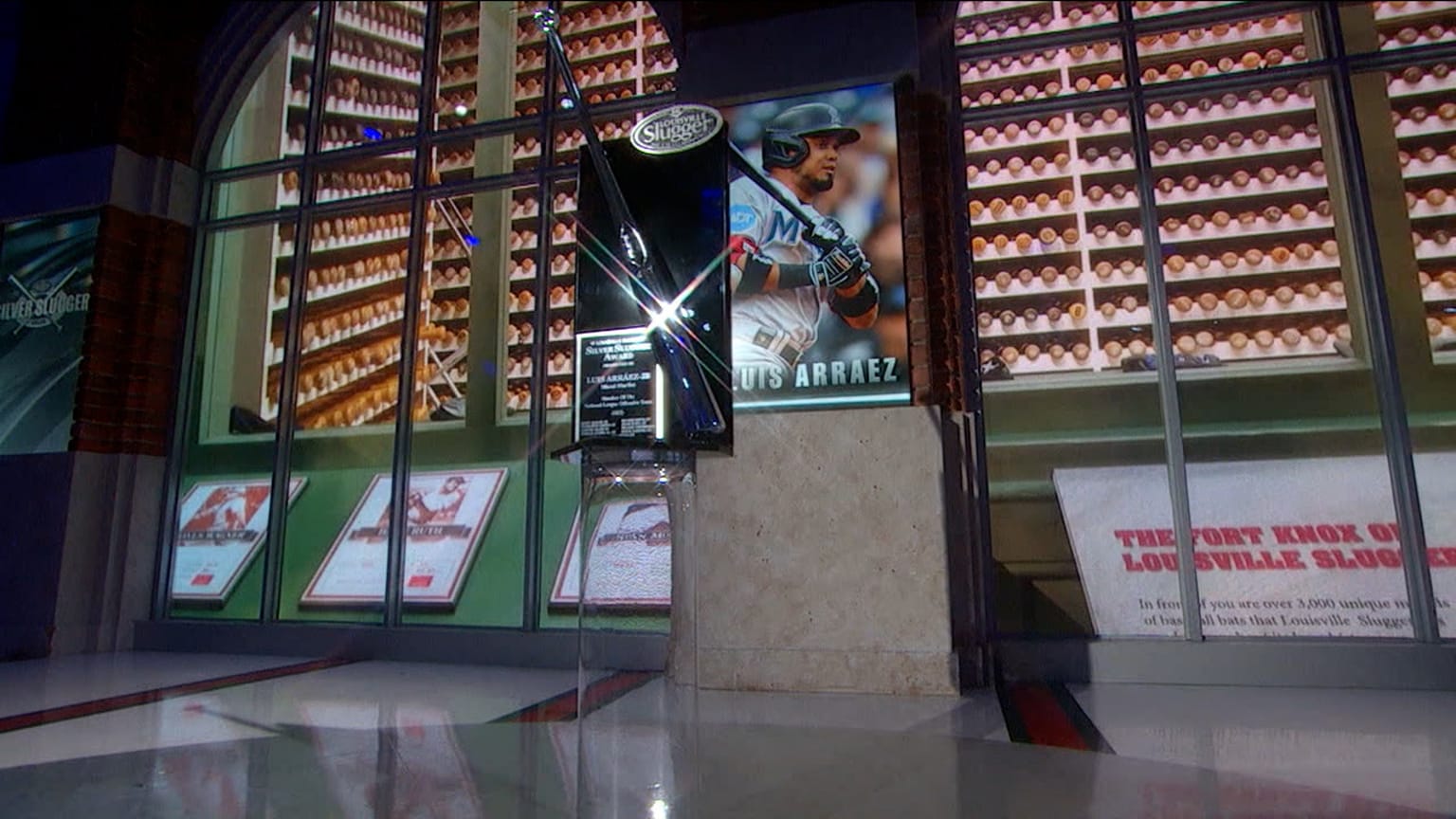 Luis Arraez wins 2023 NL Silver Slugger Award | 11/09/2023 | Miami Marlins