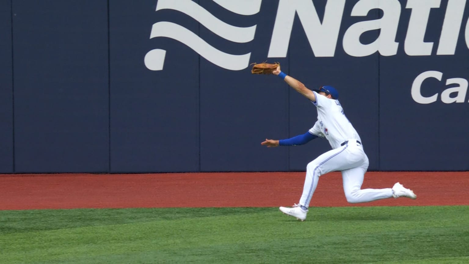 Joey Loperfido's spectacular sliding catch | 07/19/2025 | Toronto Blue Jays