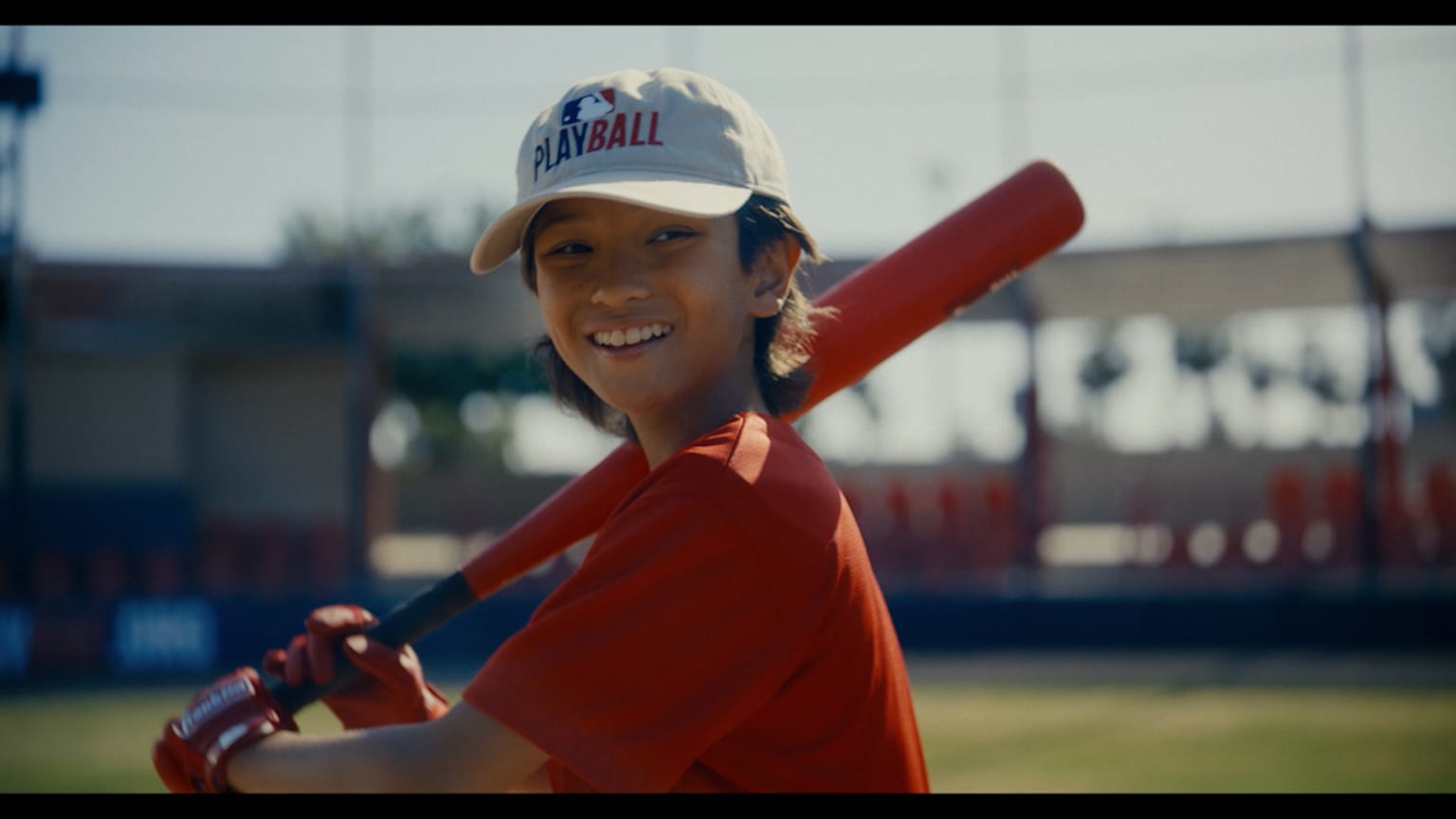 Grab your cape, grab your glove | 05/25/2025 | MLB.com