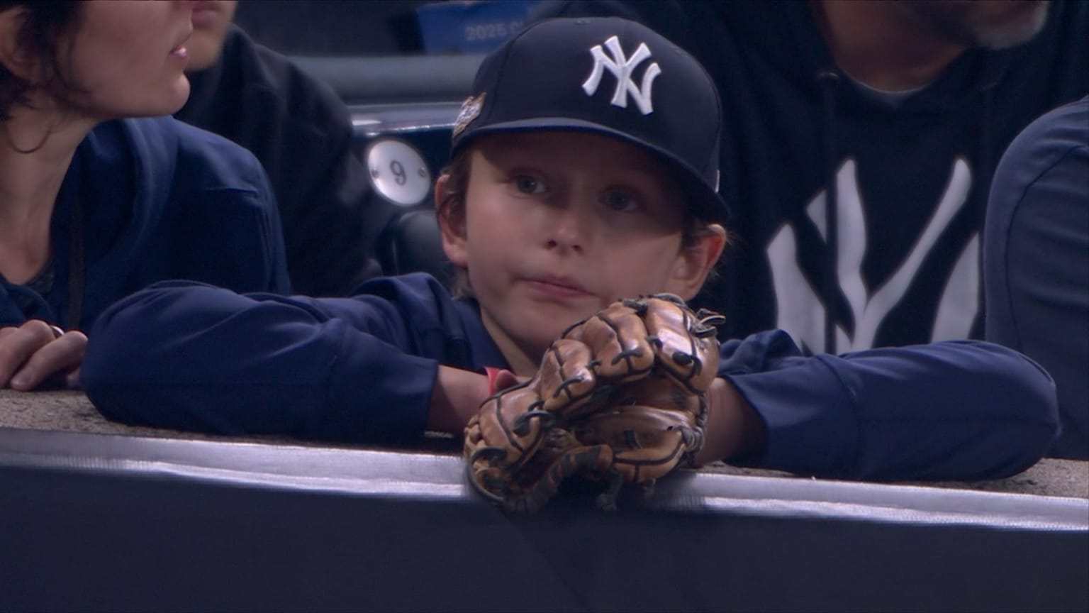 Los Yankees regalan entradas a Calvin Young y familia | 30/10/2024 ...