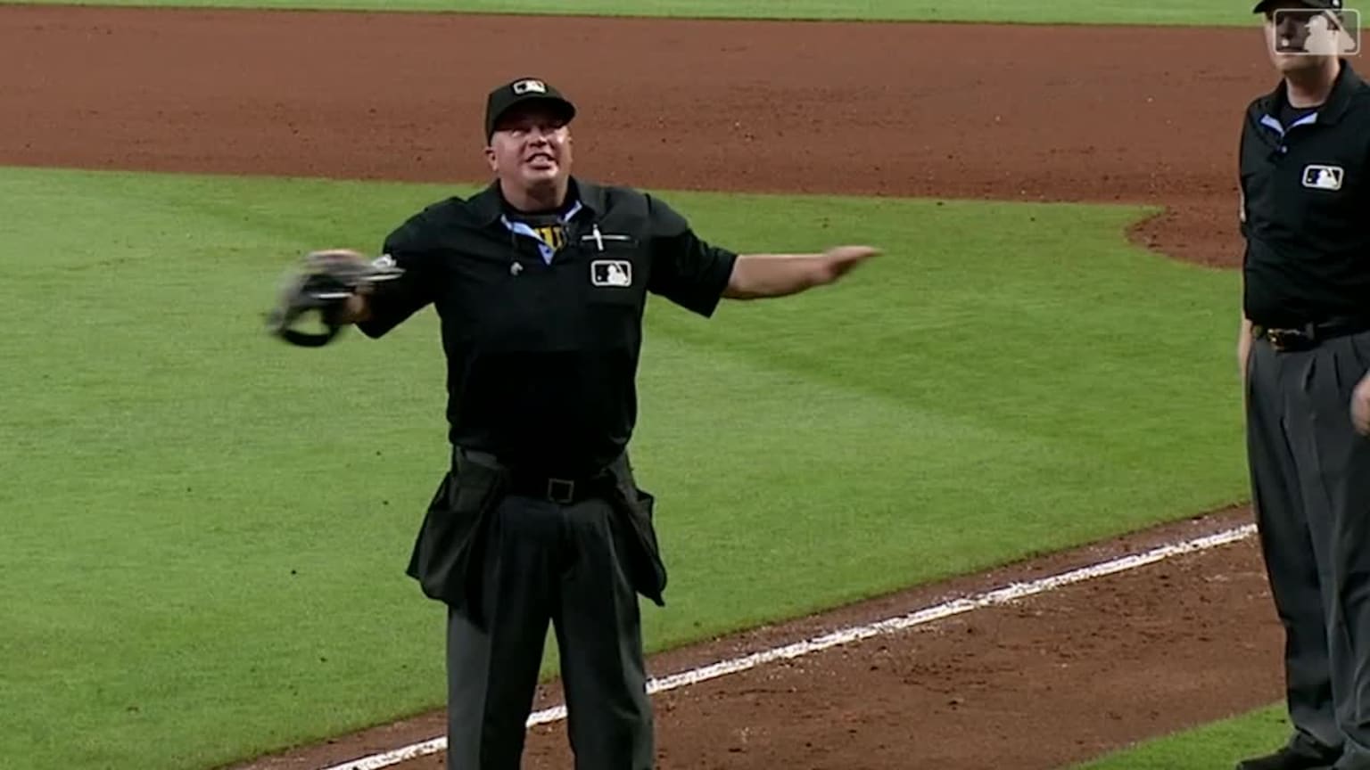 Jarren Duran is safe at first after review in 8th | 05/09/2023 ...