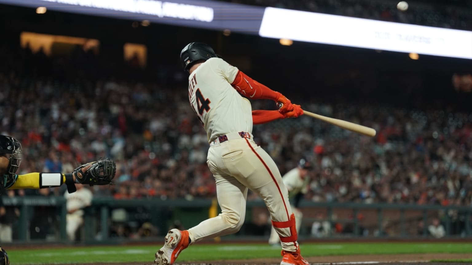 Patrick Bailey eleva un sacrificio | 08/09/2025 | Lasmayores.com