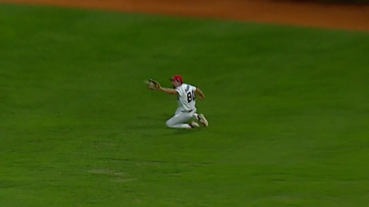 Matt Koperniak atrapa la pelota deslizándose | 24/10/2024 | Los ...