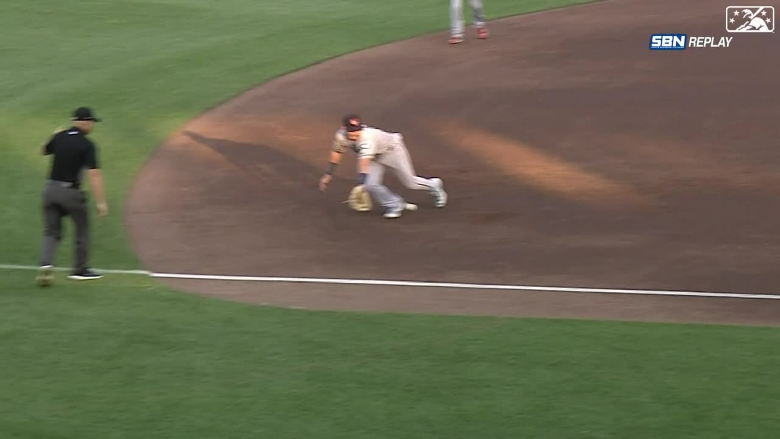 Daniel Robertson lays out to make a backhanded stop | 30/06/2023 ...