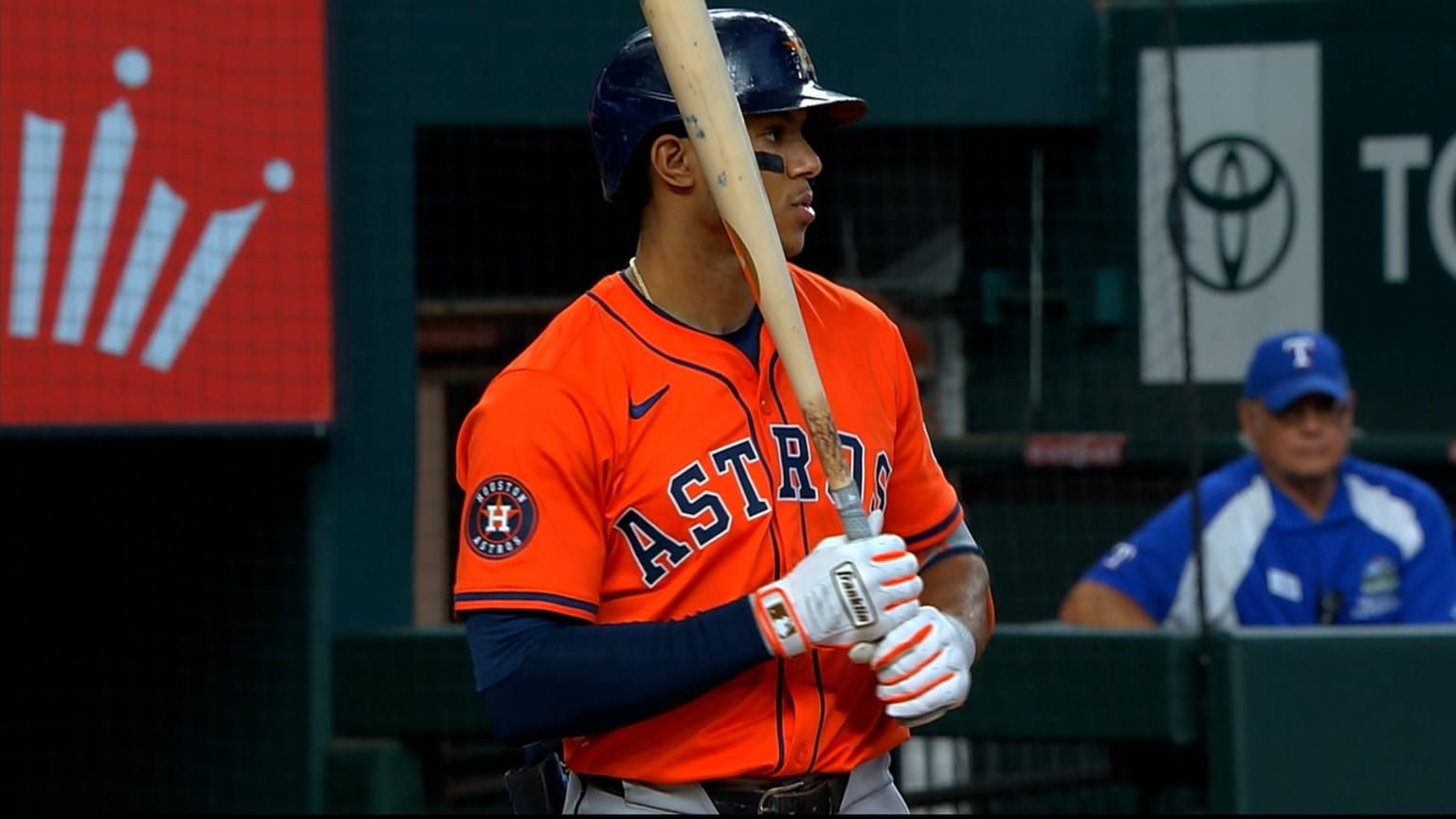 Astros score on a fielder's choice | 08/07/2024 | Houston Astros