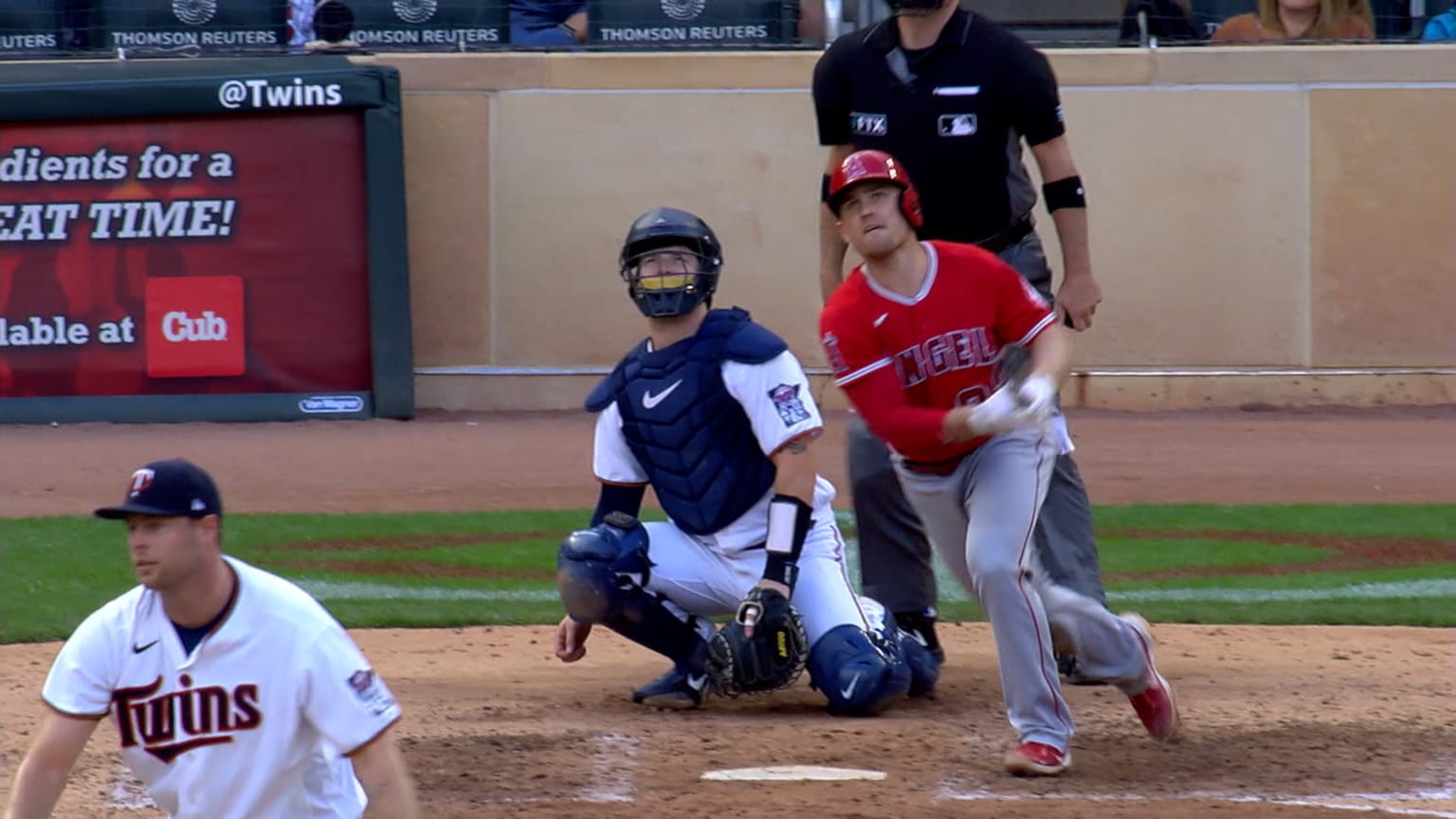 Angels score five runs in the top of the 9th inning | 09/25/2022 | Los ...