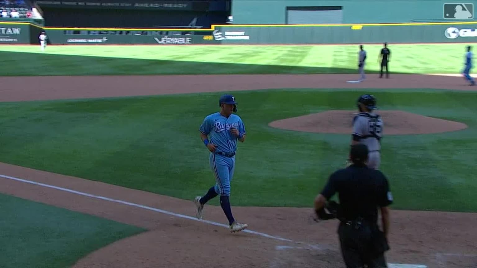 Doble productor de Sandy León | 30/04/2023 | Los Rangers de Texas