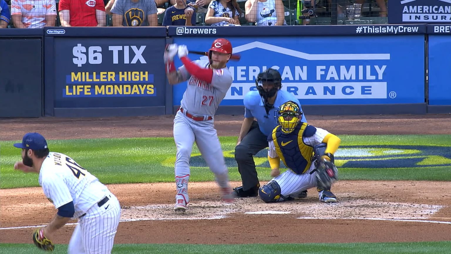 Jake Fraley rips an RBI double to right field | 07/08/2023 | Cincinnati ...