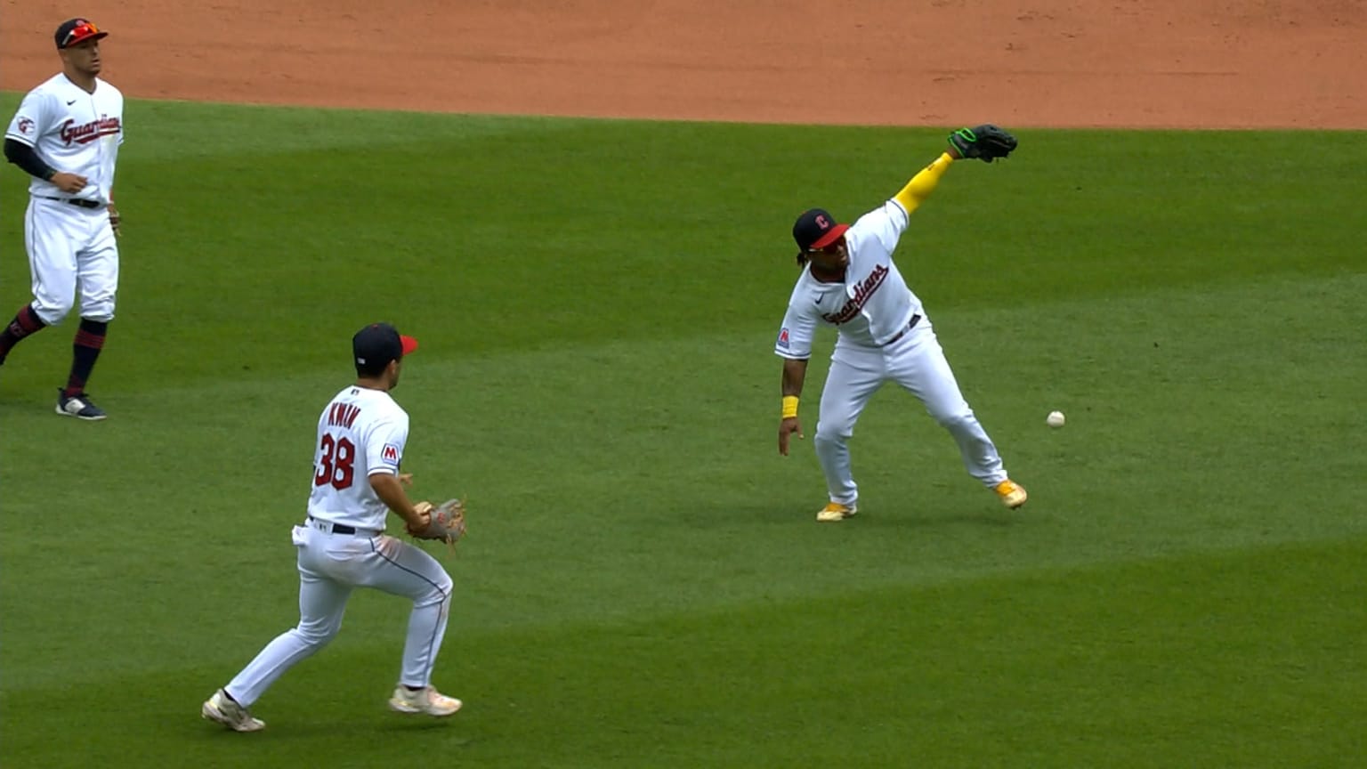 Brandon Marsh skies an RBI single to short-left field | 07/23/2023 ...