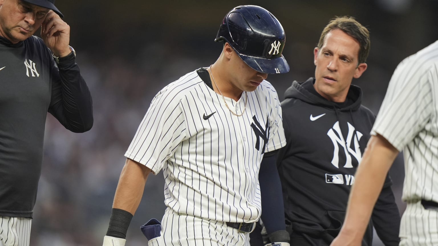 Anthony Volpe exits with apparent injury | 06/06/2025 | New York Yankees