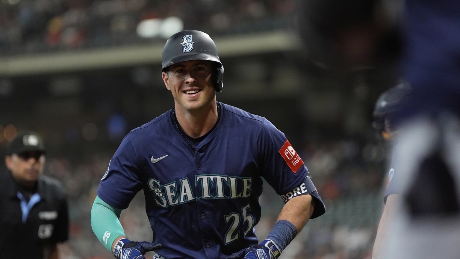 Dylan Moore's solo homer (8) | 05/22/2025 | MLB.com