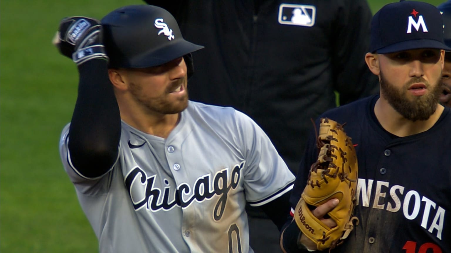 Danny Mendick has a big night with the bat and glove | 04/22/2024 ...