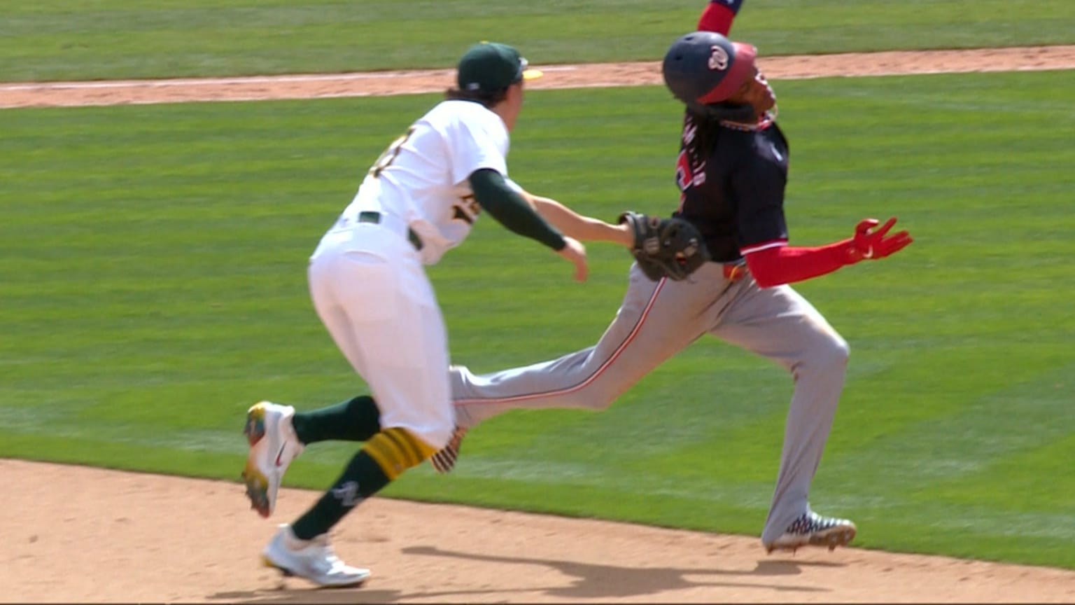 Double play confirmed after Nationals challenge | 04/14/2024 | New York ...