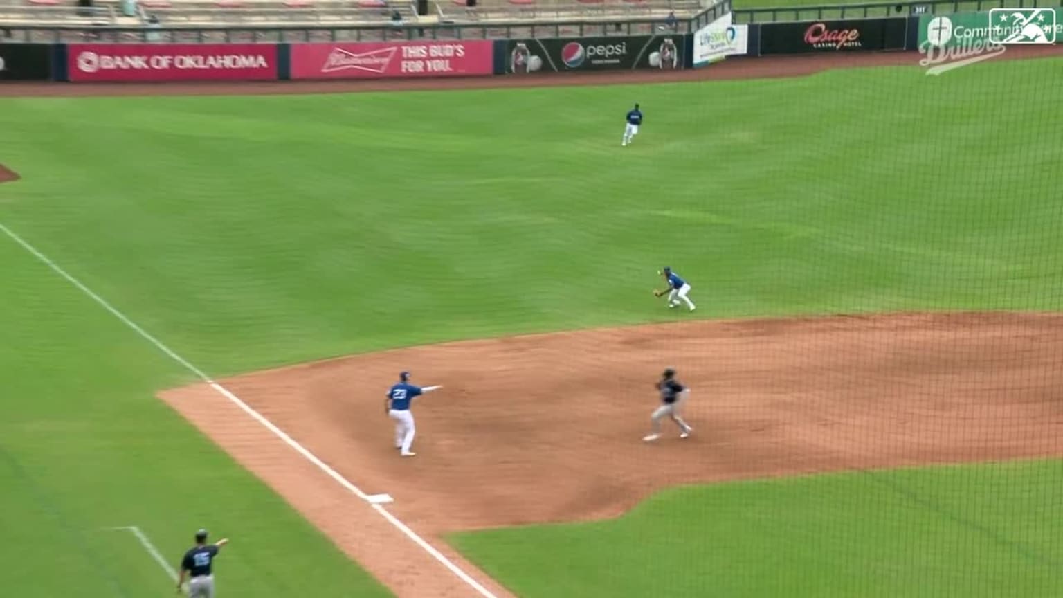 Luis Yanel Diaz makes a diving stop at short | 09/13/2023 | MLB.com