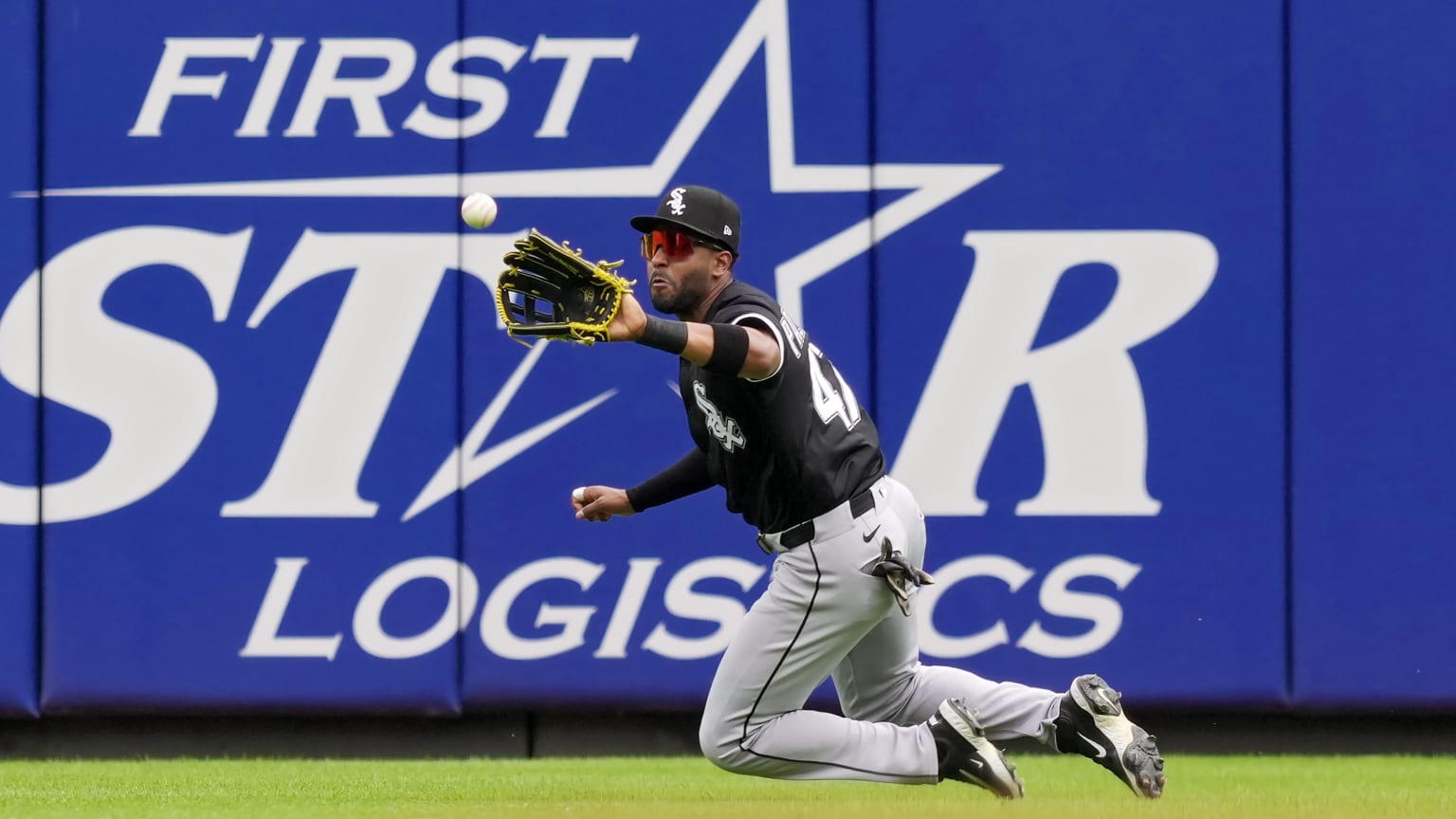 Joshua Palacios' great diving catch | 05/15/2025 | Chicago White Sox
