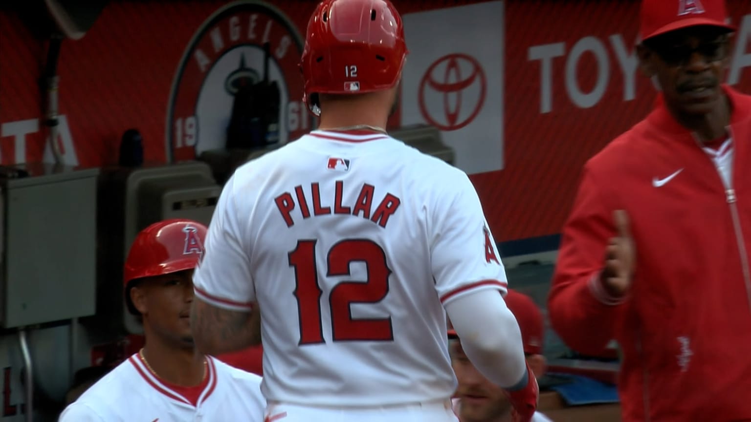 Kevin Pillar makes it home after a wild pitch | 05/15/2024 | Los ...