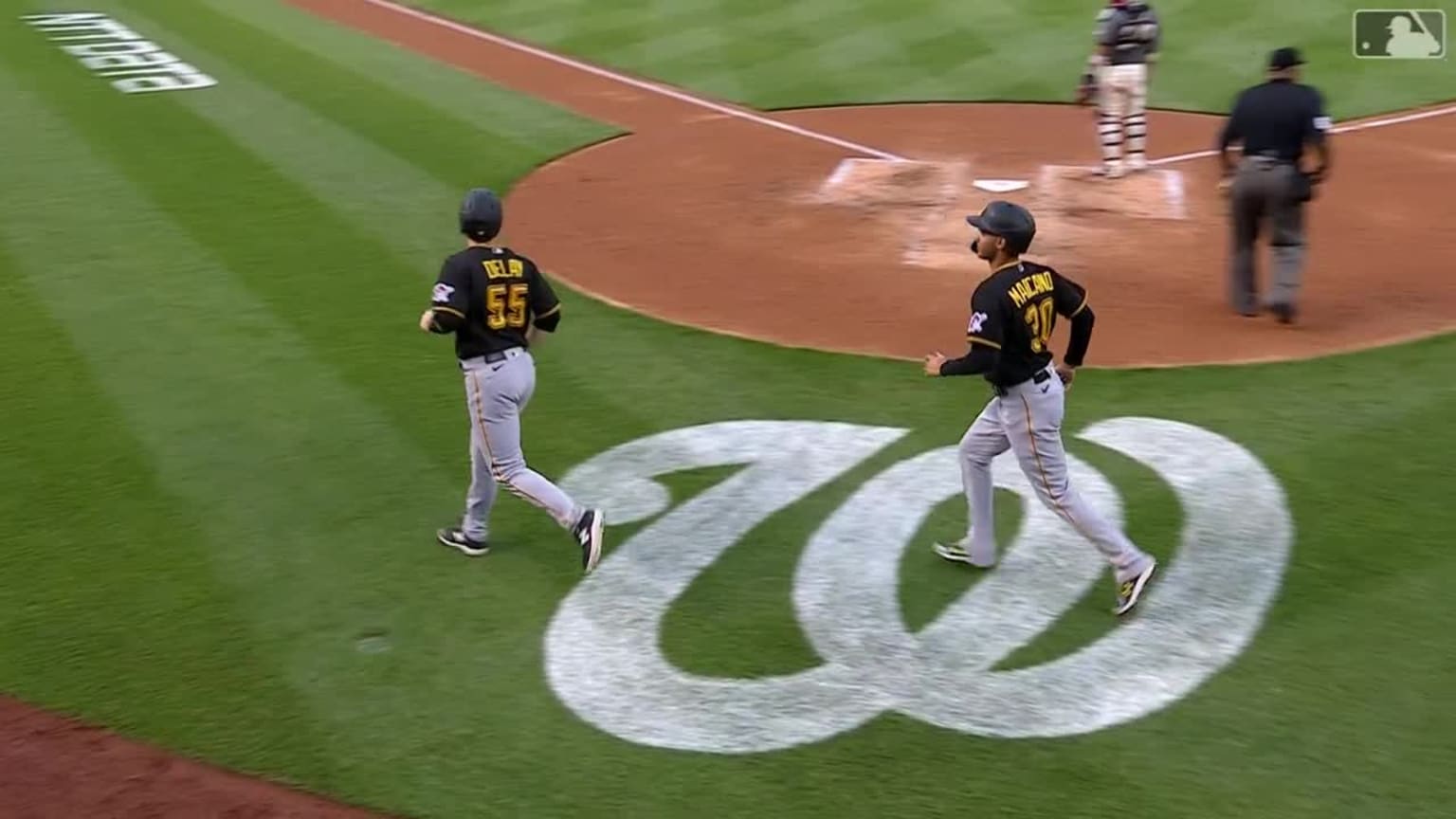 Bryan Reynolds smacks a two-run single to right field | 04/29/2023 ...