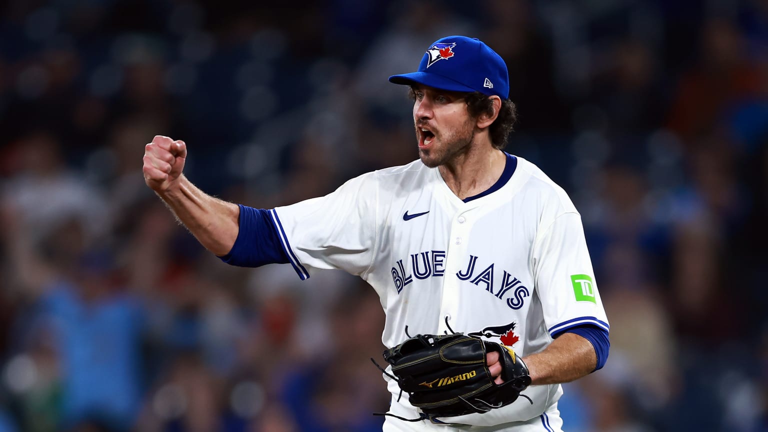 Jordan Romano records his first save of season | 04/16/2024 | Toronto ...