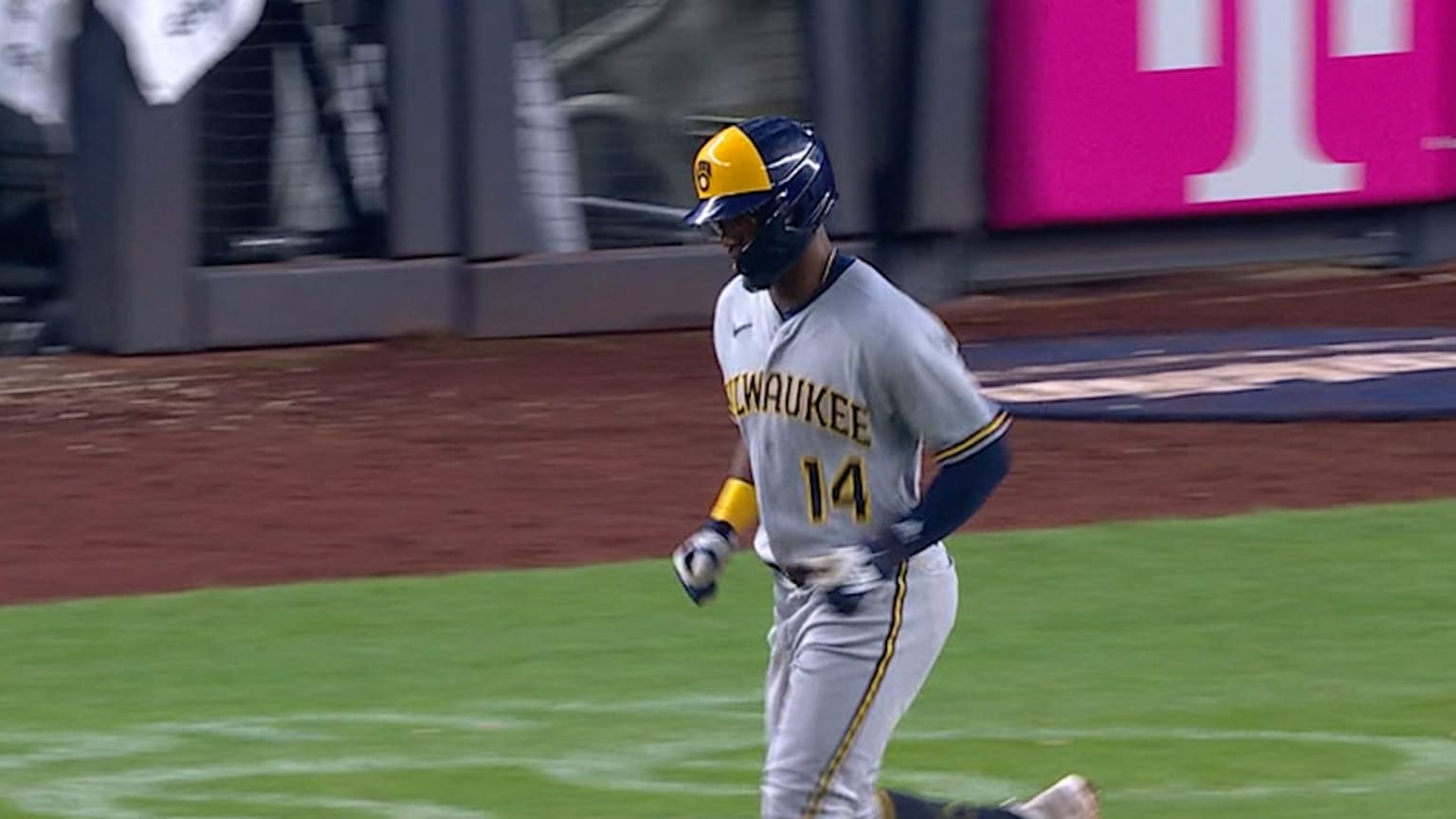 Monasterio scores Contreras with a bases-loaded walk | 09/09/2023 ...