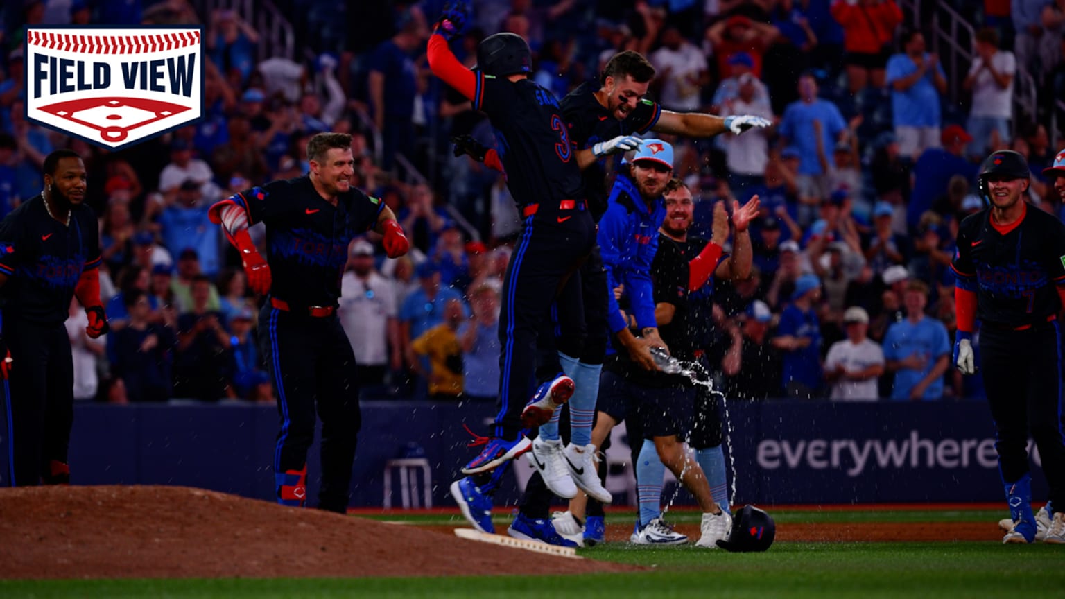 Field View: Ernie Clement's walk-off sacrifice bunt | 07/04/2025 ...