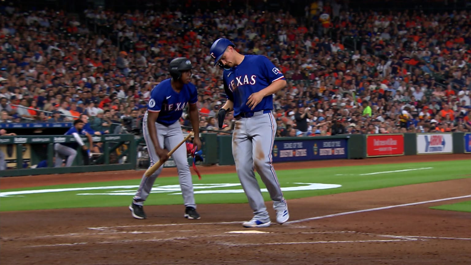 Josh Smith's walk brings home a run | 04/12/2024 | Texas Rangers