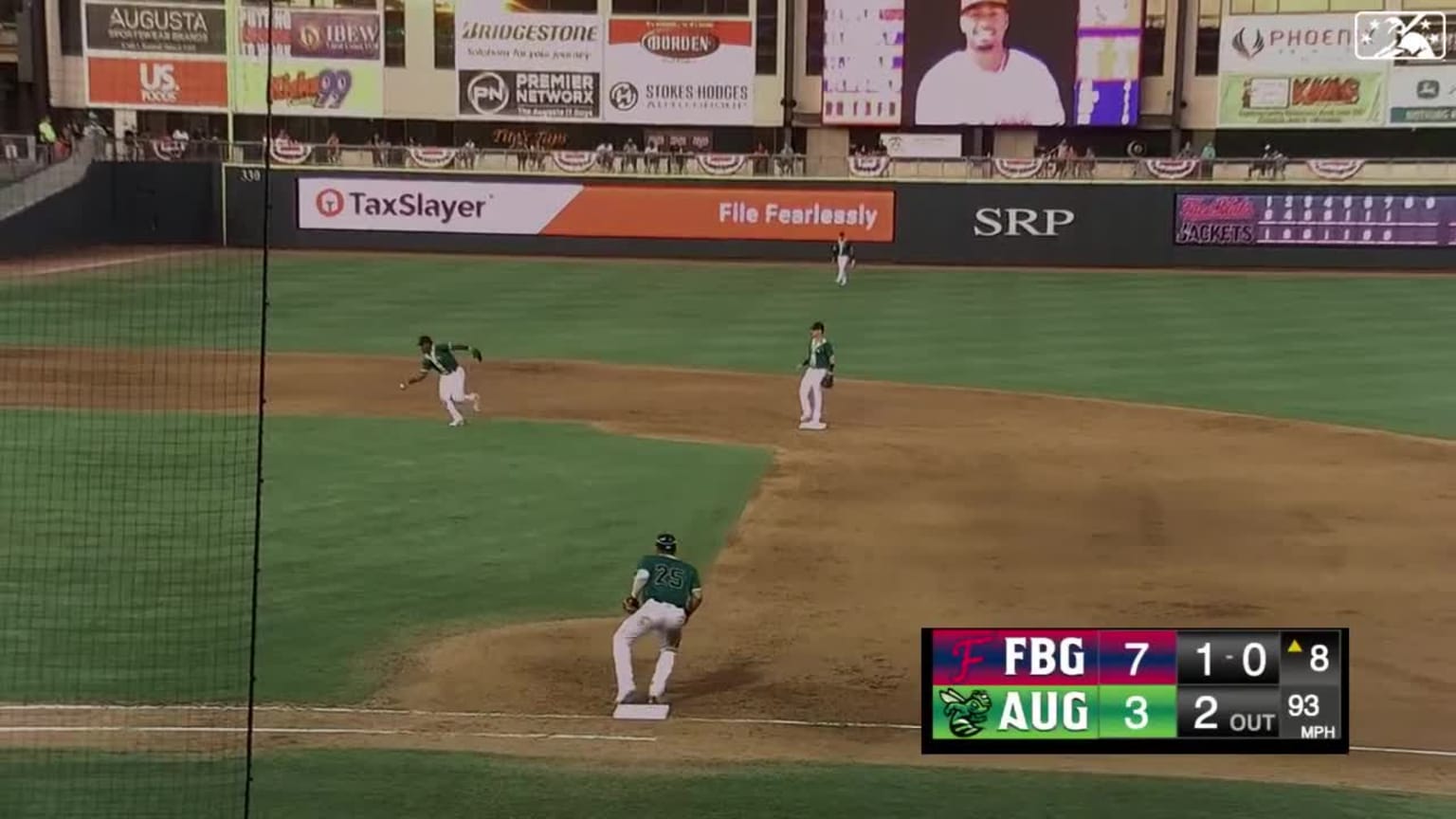 E.J. Exposito makes a barehanded grab, fires to first | 07/23/2023 ...