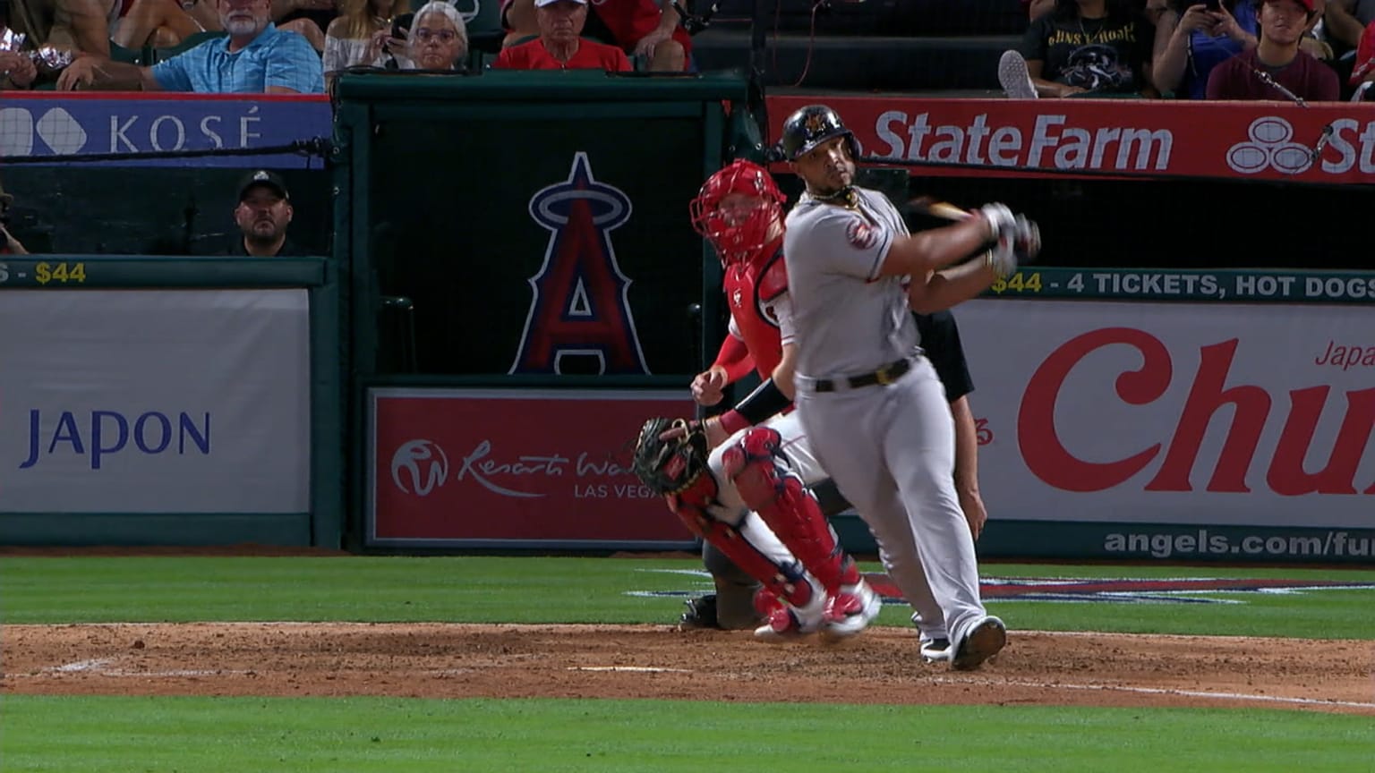 José Abreu knocks an RBI single into left field | 07/14/2023 | Houston ...