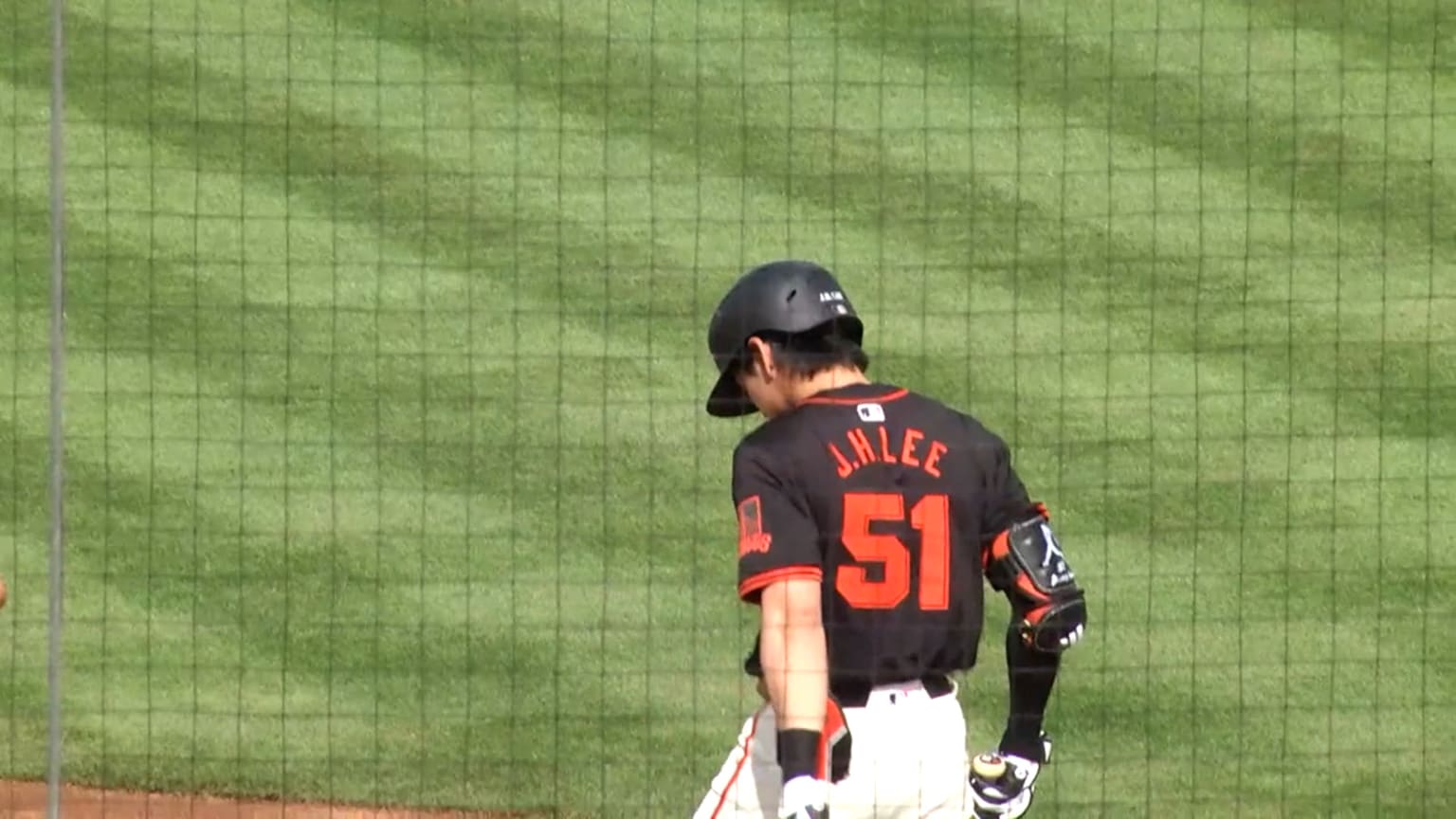 Jung Hoo Lee slaps a single into right field | 02/27/2024 | San ...