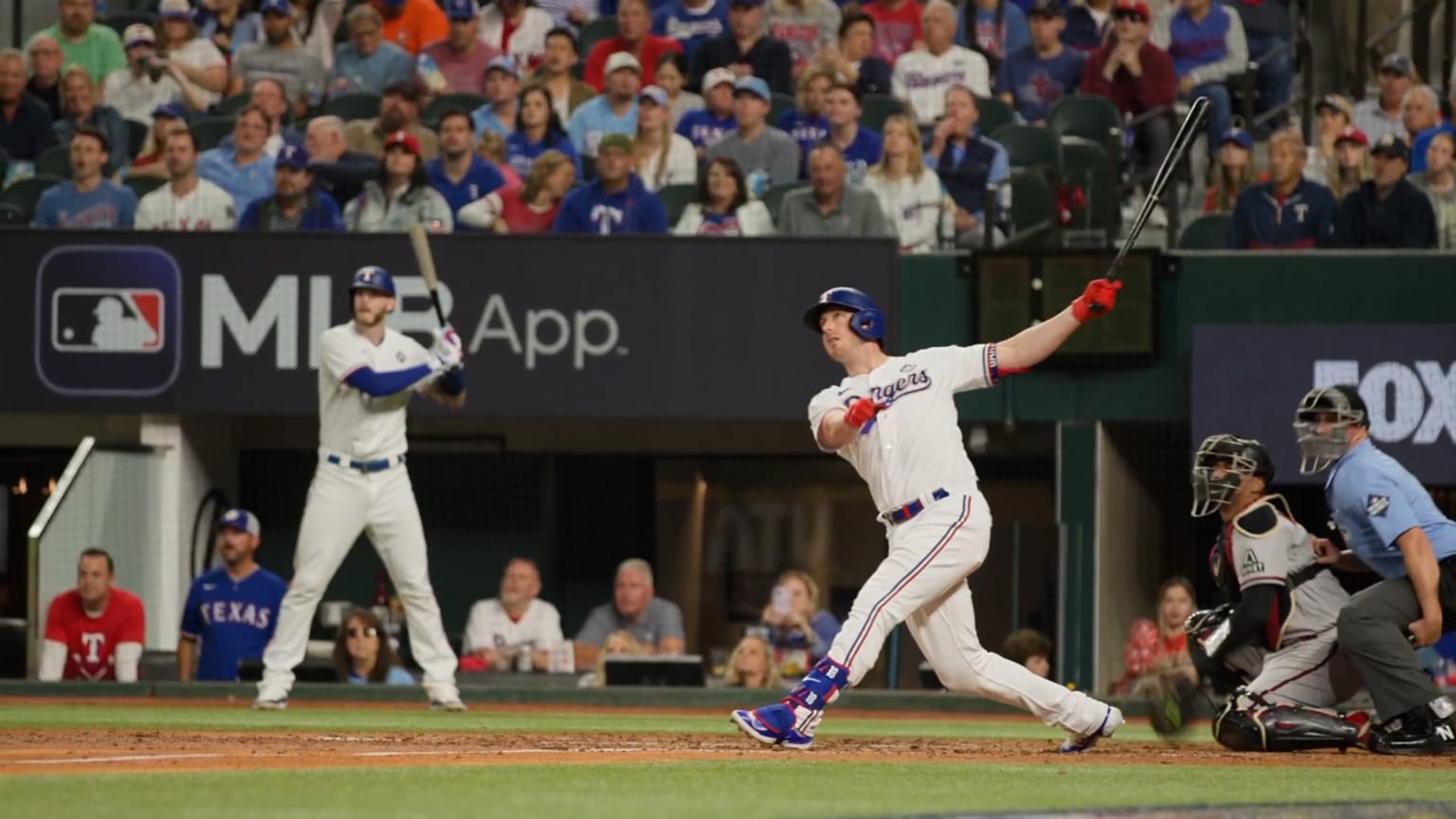 Field view of Mitch Garver's homer | Creator Cuts | 10/28/2023 | MLB.com