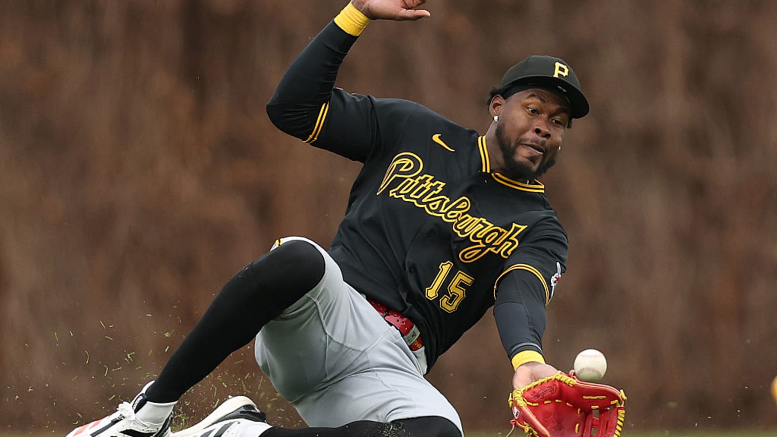 Oneil Cruz's sliding catch | 04/10/2026 | Pittsburgh Pirates