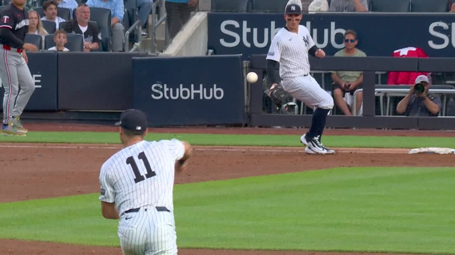 Anthony Volpe makes a diving play to get out at first | 06/05/2024 ...
