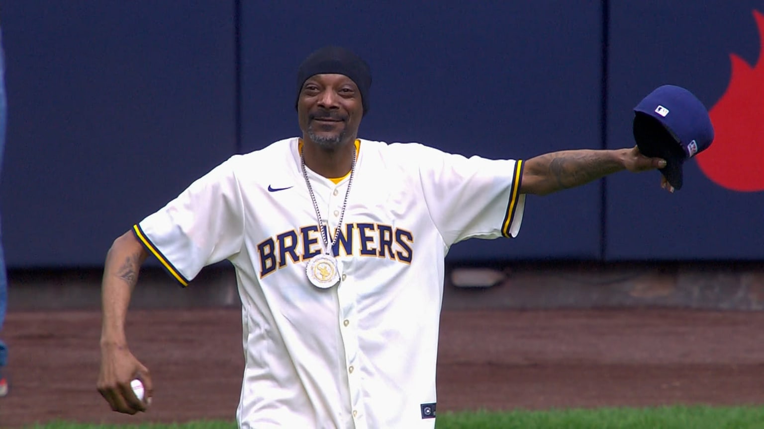 Best of Snoop Dogg at the Brewers game | 15/06/2024 | Los Brewers de ...