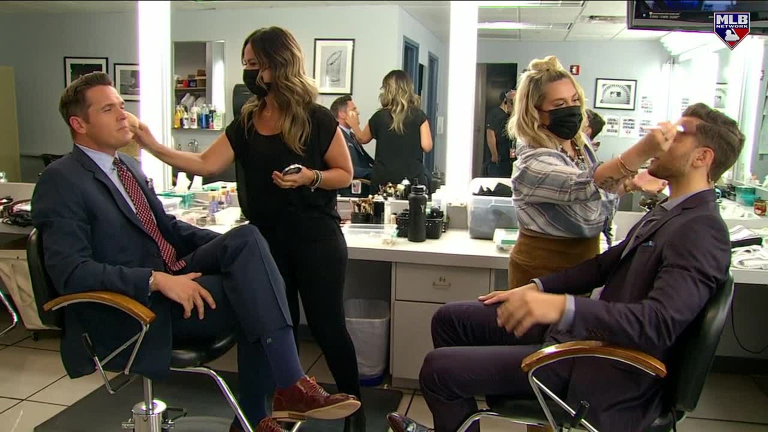 See the host of MLB Tonight get ready for the camera | 09/20/2022 | New ...