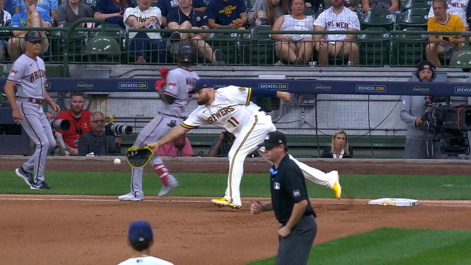 Jake McCarthy scores on an error, 8-1 D-backs | 06/19/2023 | Arizona ...