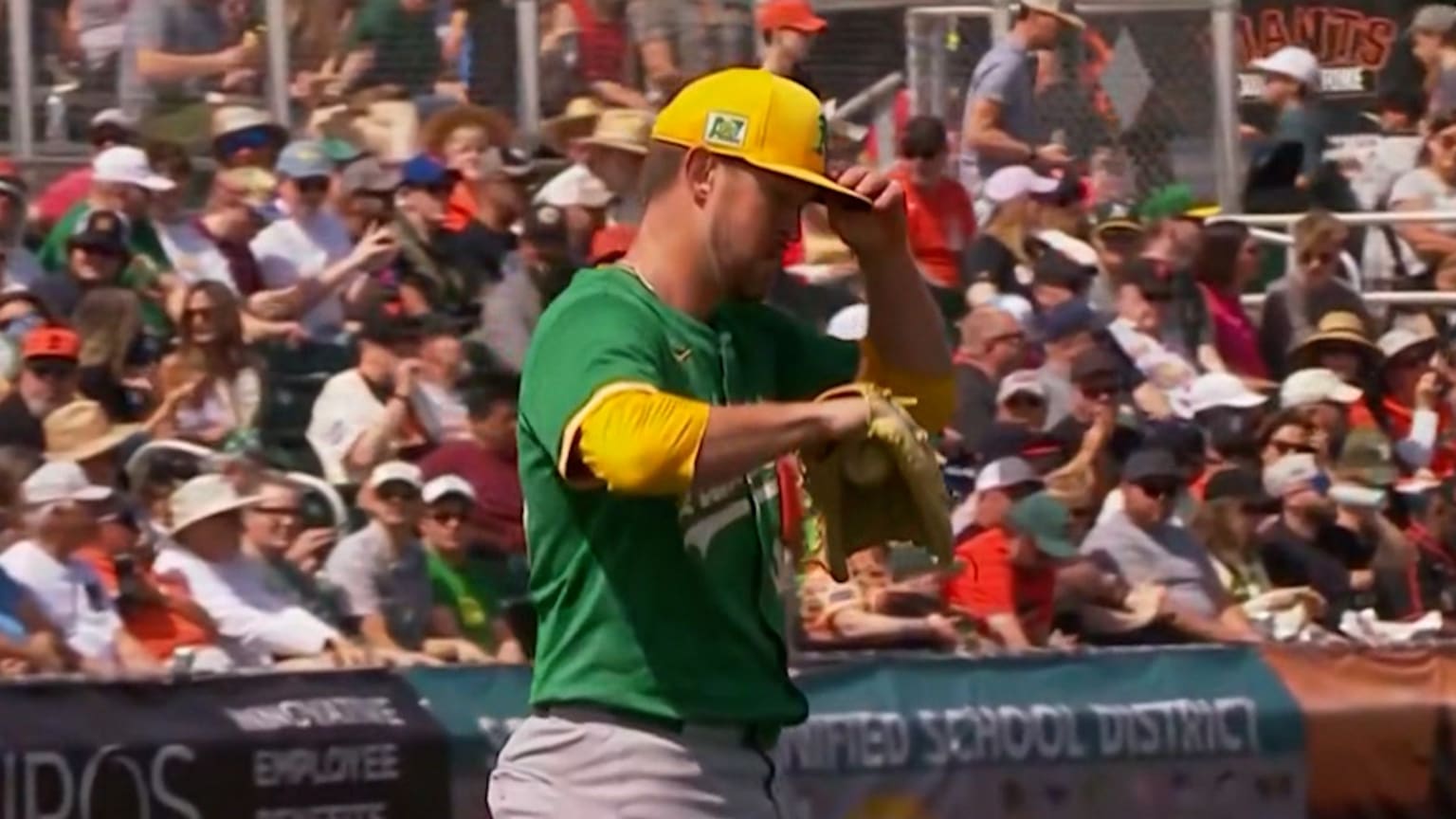 Jeffrey Springs rings up Patrick Bailey | 03/16/2025 | Athletics