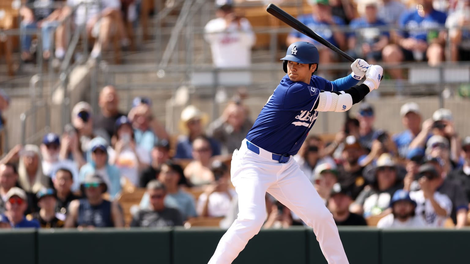 Shohei Ohtani gets standing ovation in first at-bat | 02/27/2024 | Los ...