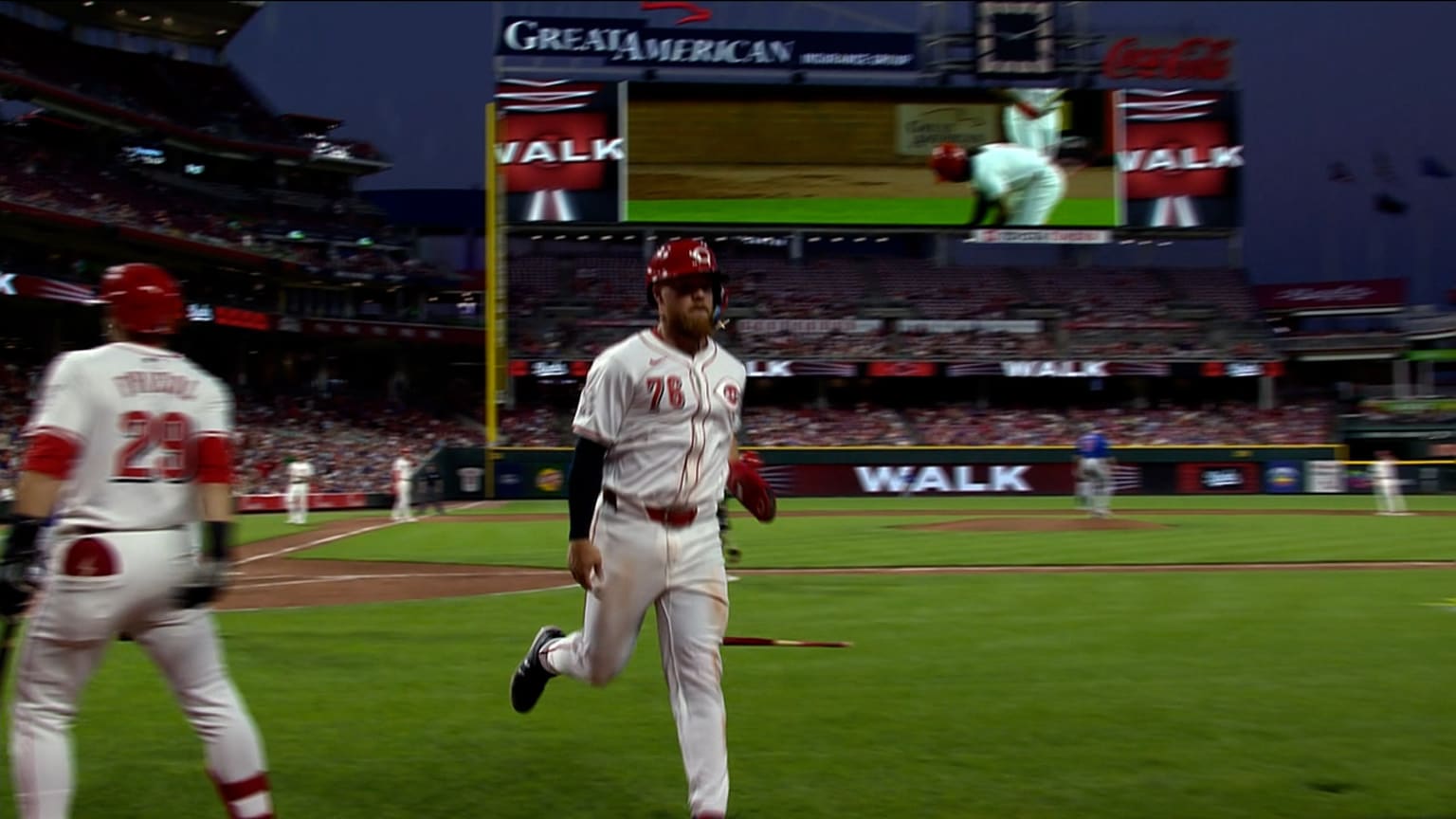 Reds score on a bases-loaded walk | 06/06/2024 | Cincinnati Reds