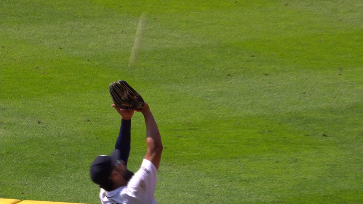 Riley Greene's leaping catch | 09/12/2024 | Detroit Tigers