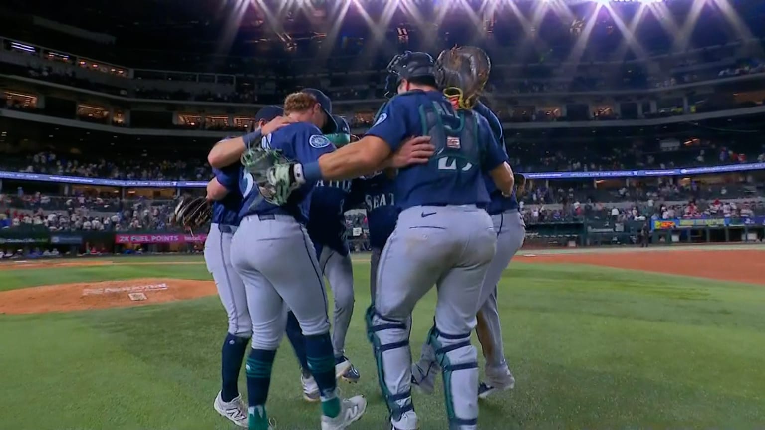 Troy Taylor closes out the Mariners' win | 05/02/2025 | Seattle Mariners