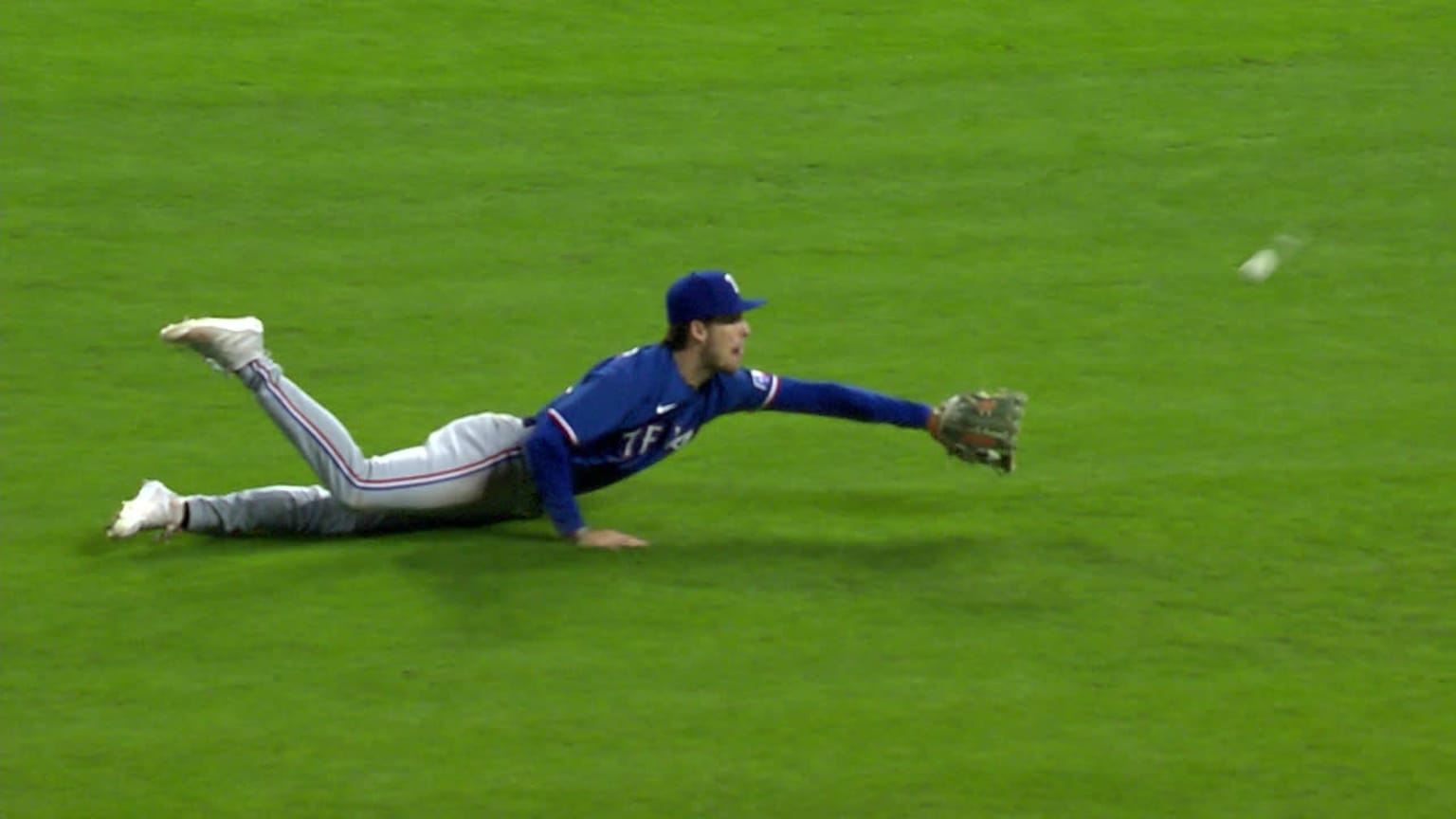 Evan Carter makes an amazing diving catch in left | 09/16/2023 | Texas ...