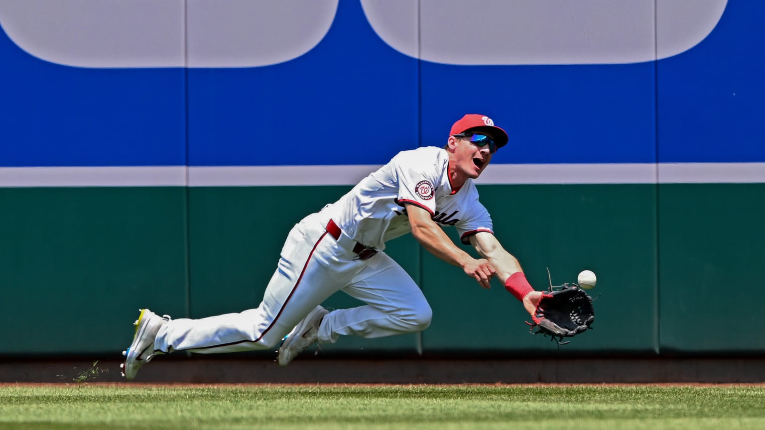 Jacob Young's incredible catch | 05/22/2024 | Washington Nationals