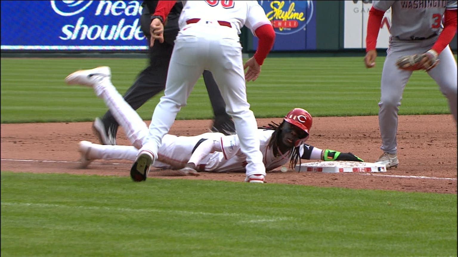 Elly De La Cruz goes first to third on a ground ball | 03/31/2024 | MLB.com