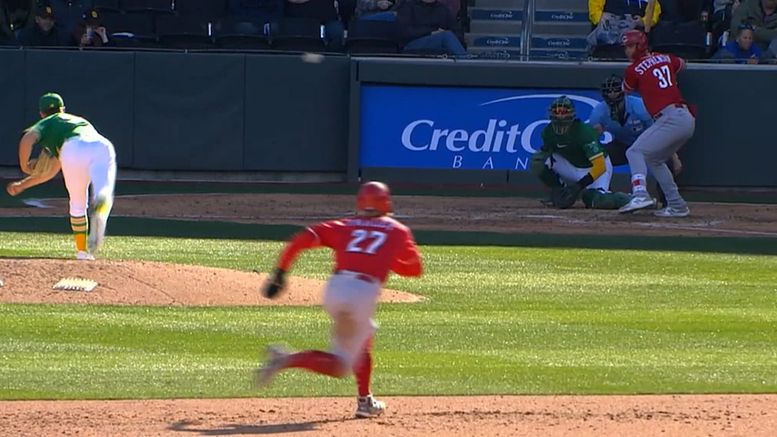 Tyler Stephenson knocks an RBI single into right | 03/04/2023 ...