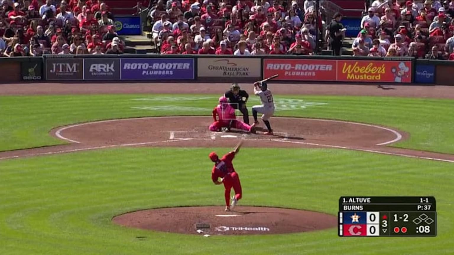 Will Benson's catch in foul territory | 05/09/2026 | Cincinnati Reds