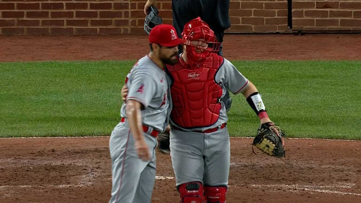 Matt Moore gets the final out in the Angels' 9-5 win | 05/15/2023 | Los ...