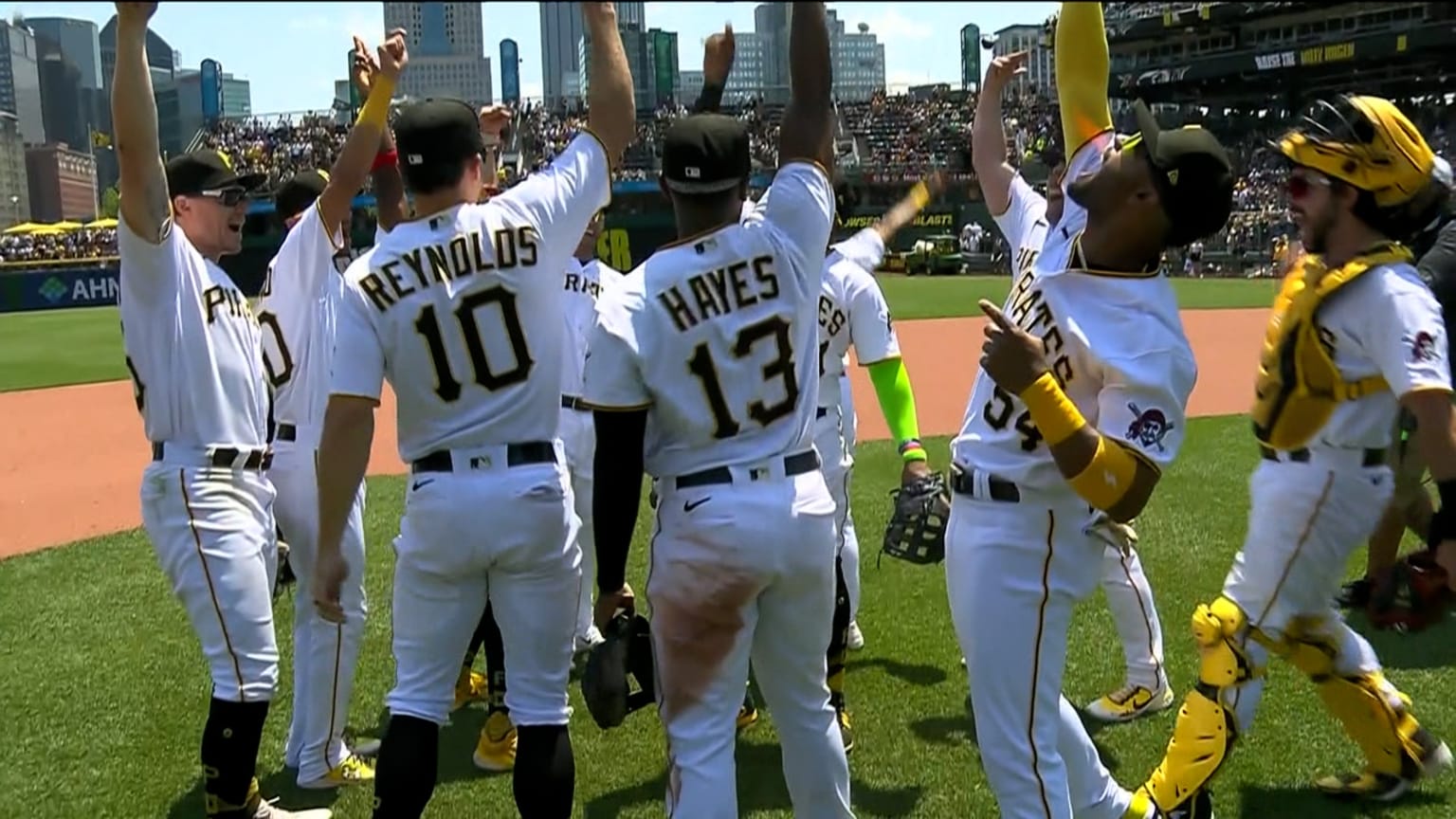 Pirates complete a 2-1 win over the Cardinals | 06/04/2023 | Pittsburgh ...