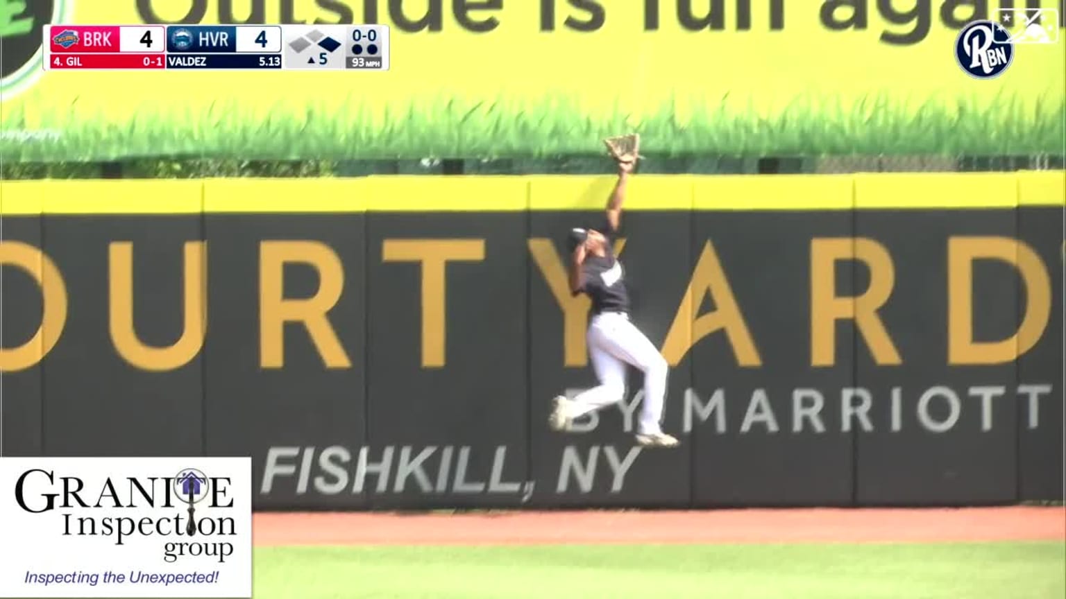 Aldenis Sanchez robs a home run in right field | 07/23/2023 | MLB.com